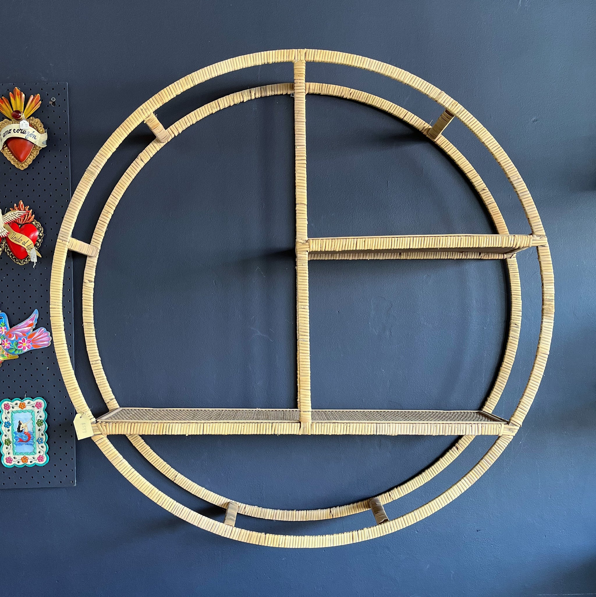 Wall Shelf - Round - Rattan